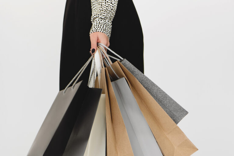 How to Write a Gift Guide That Converts (Plus 25+ Gift Guide Ideas)